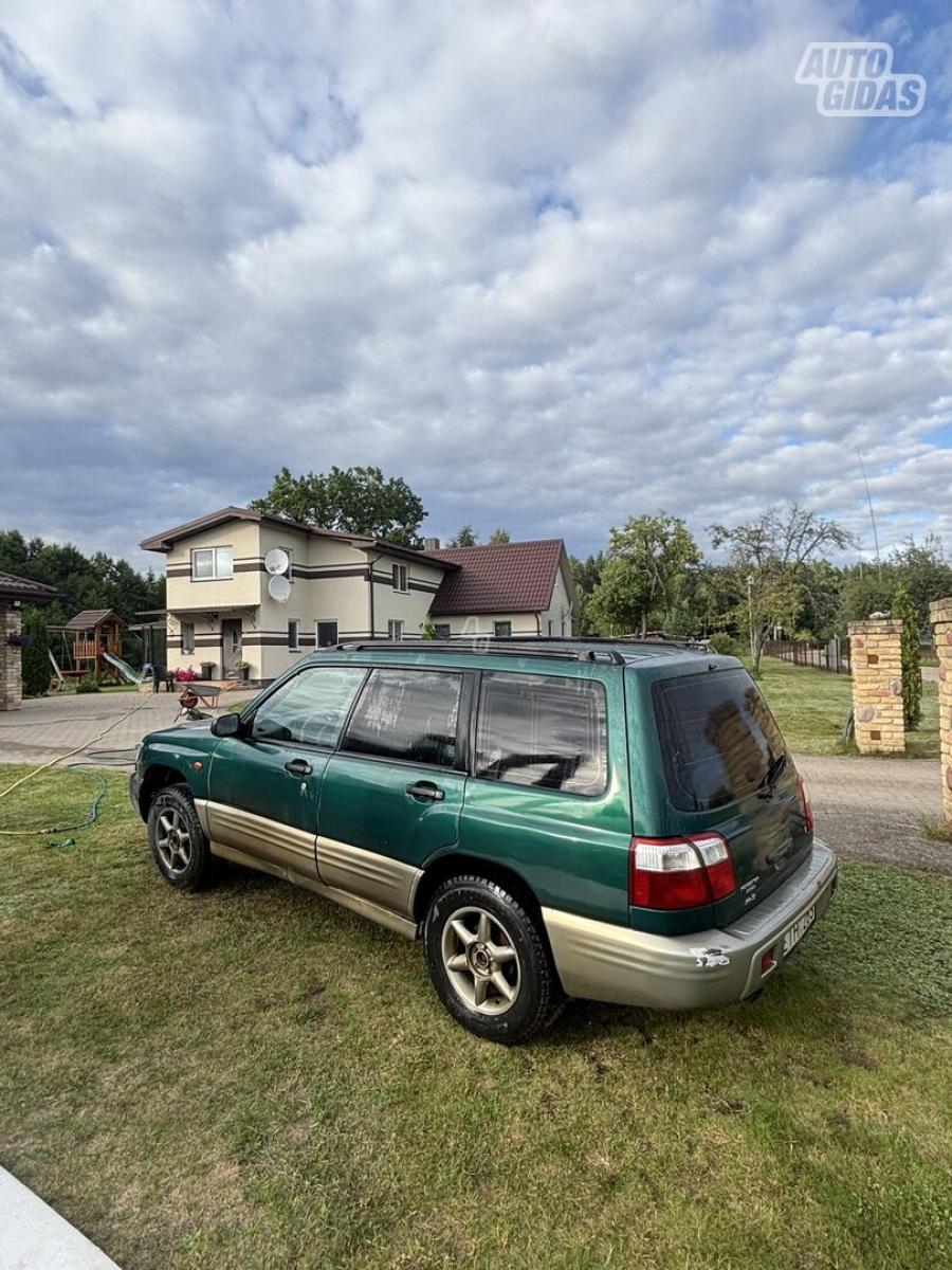 Subaru Forester 2001 in Vilnius, with an engine capacity of 2.00 L and mileage of 370 thousand km for 1100 €, photo 6 on AUTOMOTO.COM.LV