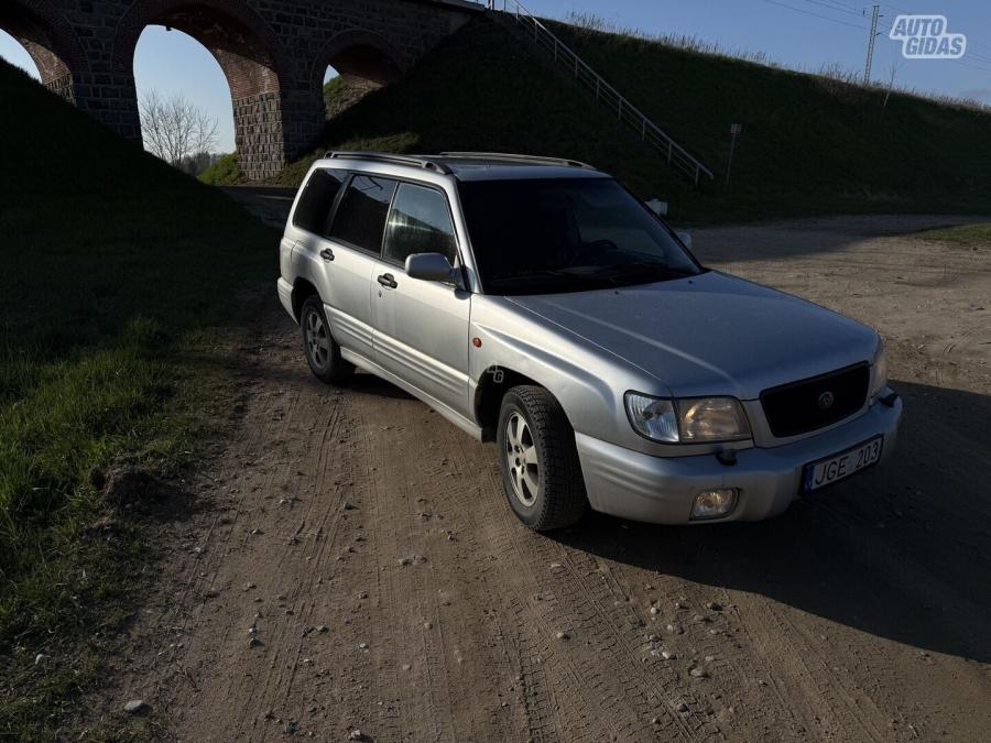 Субару Форестер 2002 в Клайпеда, объемом двигателя 2.00 л и пробегом 400 тыс. км за 1650 €, фото 3 на AUTOMOTO.COM.LV