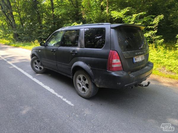 Subaru Forester 2002 in Kaisiadorys, with an engine capacity of 2.00 L and mileage of 429 thousand km for 1800 €, photo 4 on AUTOMOTO.COM.LV