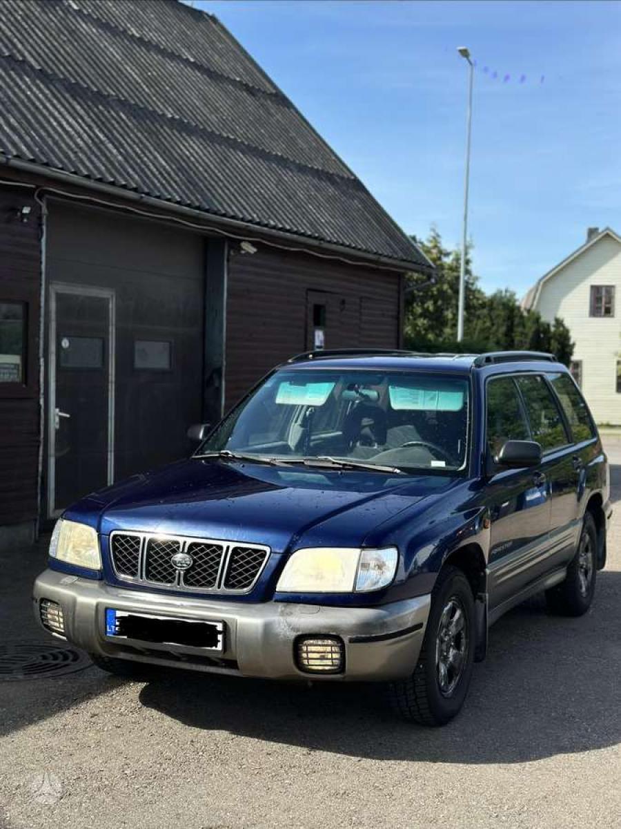 Subaru Forester 2002 in Kazlu Ruda, with an engine capacity of 1.99 L and mileage of 317 thousand km for 1500 €, photo 4 on AUTOMOTO.COM.LV