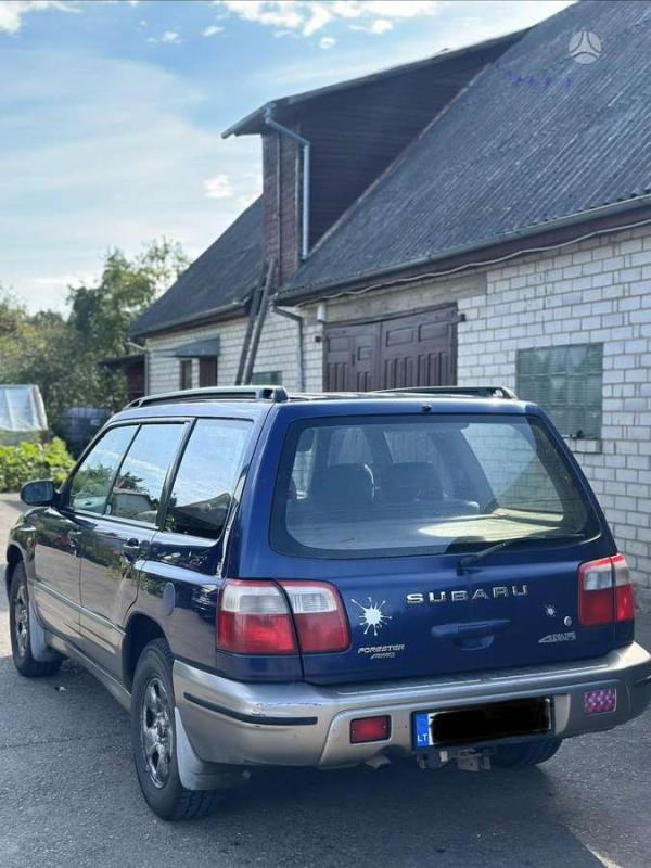 Subaru Forester 2002 in Kazlu Ruda, with an engine capacity of 1.99 L and mileage of 317 thousand km for 1500 €, photo 4 on AUTOMOTO.COM.LV