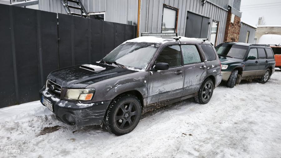 Subaru Forester 2003 in Kaisiadorys, with an engine capacity of 2.50 L and mileage of 237 thousand km for 1650 €, photo 5 on AUTOMOTO.COM.LV