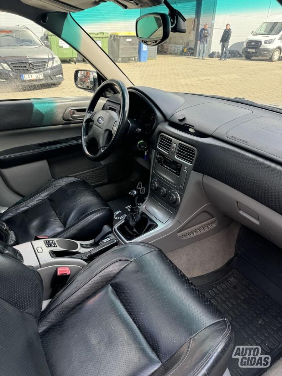 Subaru Forester 2003 Viļņa, ar dzinēja tilpumu 2.00 L un nobraukumu 325 tūkst. km par 2300 €, foto 17 vietnē AUTOMOTO.COM.LV