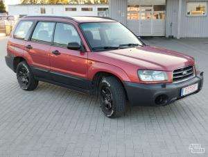 Subaru Forester 2004 in Silute, with an engine capacity of 2.00 L and mileage of 264 thousand km for 2650 €, photo 4 on AUTOMOTO.COM.LV
