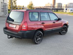 Subaru Forester 2004 in Silute, with an engine capacity of 2.00 L and mileage of 264 thousand km for 2650 €, photo 5 on AUTOMOTO.COM.LV