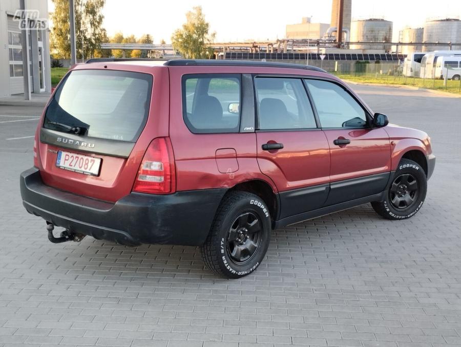Subaru Forester 2004 in Silute, with an engine capacity of 2.00 L and mileage of 264 thousand km for 2650 €, photo 5 on AUTOMOTO.COM.LV