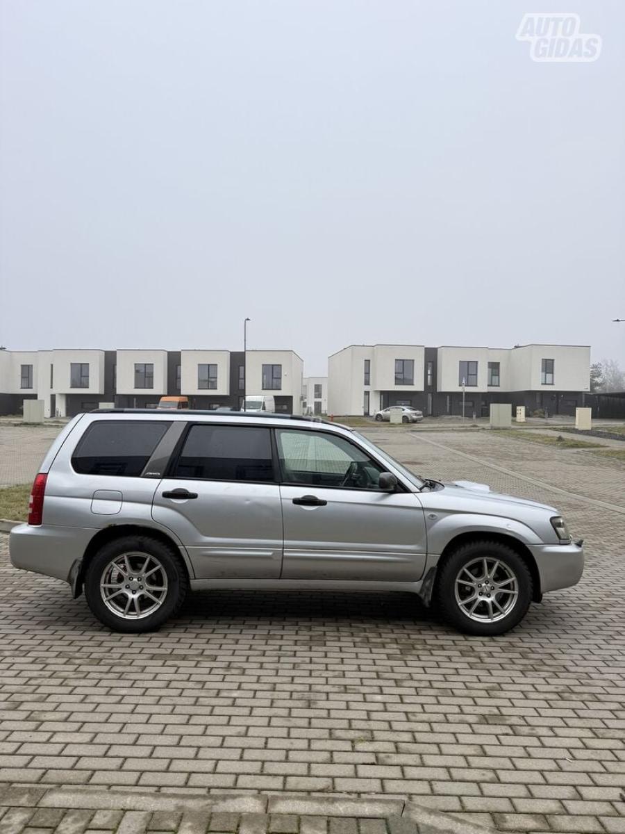 Subaru Forester 2005 in Vilnius, with an engine capacity of 2.00 L and mileage of 300 thousand km for 2950 €, photo 4 on AUTOMOTO.COM.LV