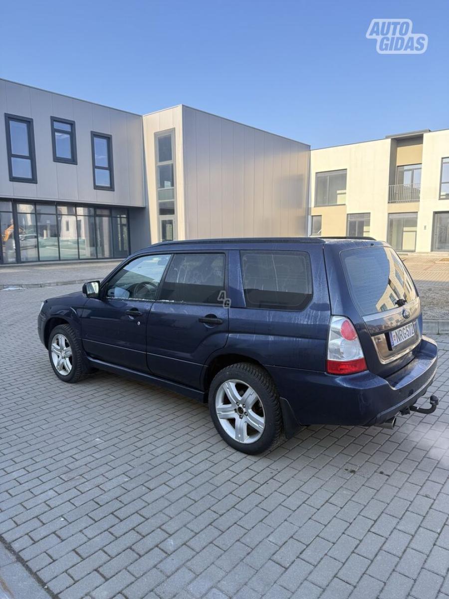 Subaru Forester 2005 in Vilnius, with an engine capacity of 2.50 L and mileage of 260 thousand km for 3350 €, photo 4 on AUTOMOTO.COM.LV