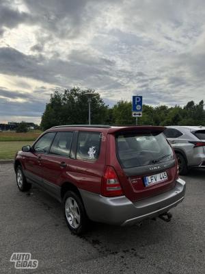 Subaru Forester 2005 Viļņa, ar dzinēja tilpumu 2.00 L un nobraukumu 30 tūkst. km par 1500 €, foto  vietnē AUTOMOTO.COM.LV