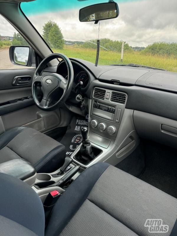 Subaru Forester 2005 in Vilnius, with an engine capacity of 2.00 L and mileage of 0 thousand km for 999 €, photo 6 on AUTOMOTO.COM.LV