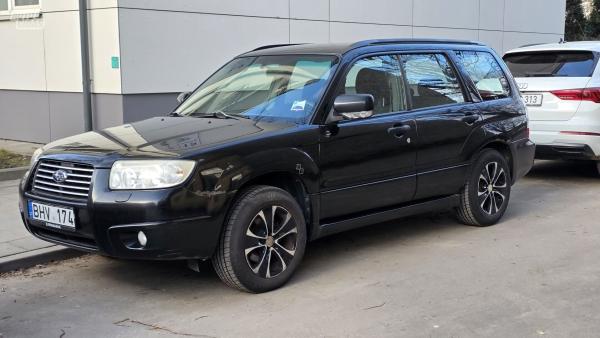 Subaru Forester 2005 in Vilnius, with an engine capacity of 2.00 L and mileage of 190 thousand km for 2500 €, photo 2 on AUTOMOTO.COM.LV