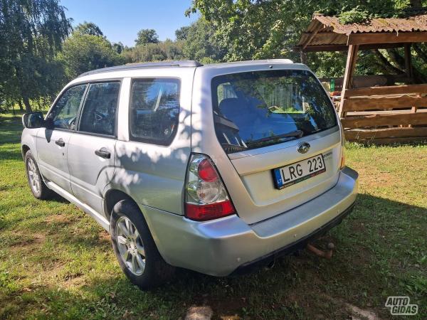 Subaru Forester 2005 in Ignalina, with an engine capacity of 2.00 L and mileage of 320 thousand km for 2200 €, photo 3 on AUTOMOTO.COM.LV