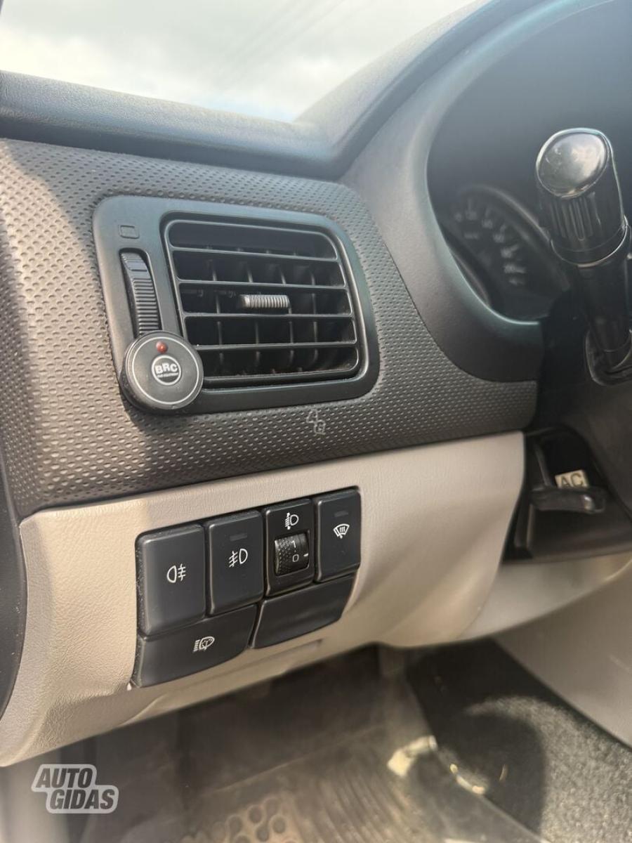 Subaru Forester 2005 in Panevezys, with an engine capacity of 2.00 L and mileage of 300 thousand km for 2350 €, photo 8 on AUTOMOTO.COM.LV