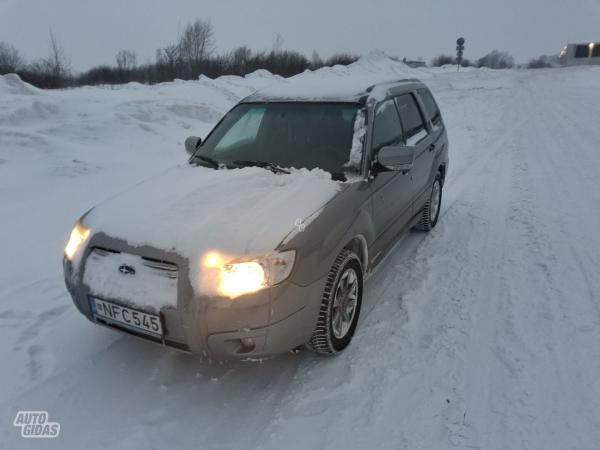 Subaru Forester 2006 in Panevezys, with an engine capacity of 2.00 L and mileage of 170 thousand km for 3000 €, photo 3 on AUTOMOTO.COM.LV