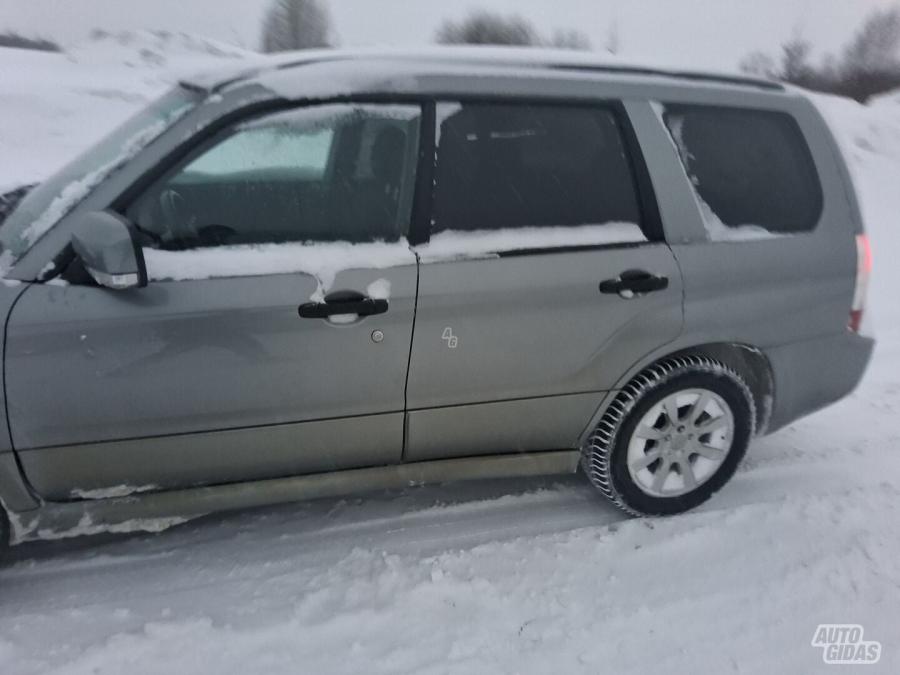 Subaru Forester 2006 Panevēža, ar dzinēja tilpumu 2.00 L un nobraukumu 170 tūkst. km par 3000 €, foto 7 vietnē AUTOMOTO.COM.LV