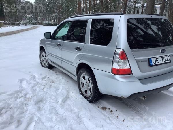 Subaru Forester 2007 Rīga, ar dzinēja tilpumu 2.00 L un nobraukumu 201 tūkst. km par 3200 €, foto 2 vietnē AUTOMOTO.COM.LV