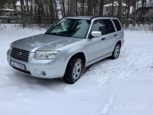 Subaru Forester 2007 in Riga, with an engine capacity of 2.00 L and mileage of 201 thousand km for 3200 €, photo 5 on AUTOMOTO.COM.LV