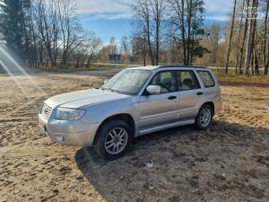 Subaru Forester 2007 in Jurbarkas, with an engine capacity of 2.00 L and mileage of 240 thousand km for 3550 €, photo 5 on AUTOMOTO.COM.LV