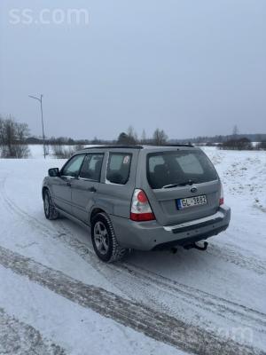 Subaru Forester 2007 in Riga, with an engine capacity of 2.00 L and mileage of 238 thousand km for 2100 €, photo 2 on AUTOMOTO.COM.LV