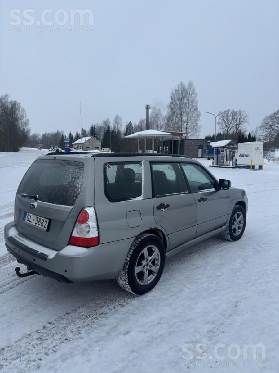 Subaru Forester 2007 in Riga, with an engine capacity of 2.00 L and mileage of 238 thousand km for 2100 €, photo 3 on AUTOMOTO.COM.LV
