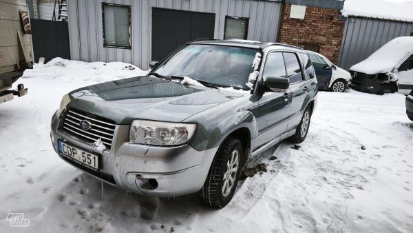 Subaru Forester 2007 in Kaisiadorys, with an engine capacity of 2.00 L and mileage of 221 thousand km for 1499 €, photo 4 on AUTOMOTO.COM.LV