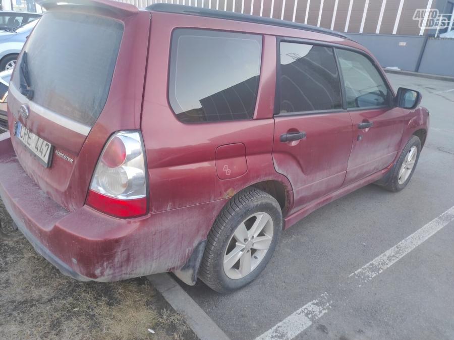 Subaru Forester 2007 in Siauliai, with an engine capacity of 2.00 L and mileage of 354 thousand km for 1650 €, photo 3 on AUTOMOTO.COM.LV