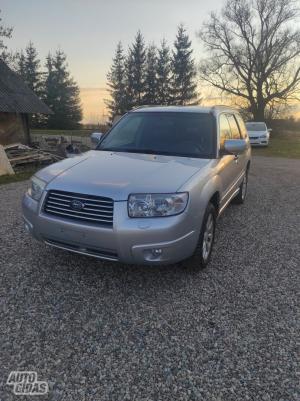 Subaru Forester 2007 in Jurbarkas, with an engine capacity of 2.00 L and mileage of 258 thousand km for 2900 €, photo 3 on AUTOMOTO.COM.LV