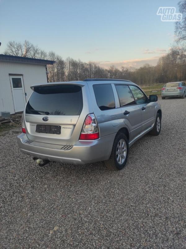 Subaru Forester 2007 Jurbarkas, ar dzinēja tilpumu 2.00 L un nobraukumu 258 tūkst. km par 2900 €, foto 4 vietnē AUTOMOTO.COM.LV