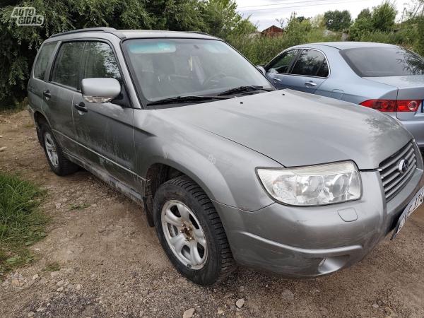 Subaru Forester 2007 Šauļi, ar dzinēja tilpumu 2.00 L un nobraukumu 310 tūkst. km par 999 €, foto 2 vietnē AUTOMOTO.COM.LV