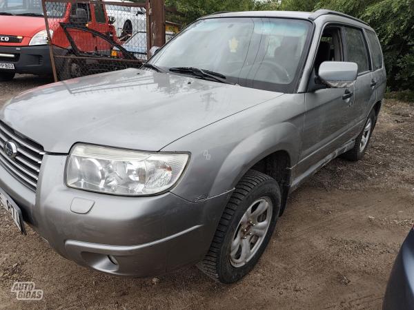 Subaru Forester 2007 Šauļi, ar dzinēja tilpumu 2.00 L un nobraukumu 310 tūkst. km par 999 €, foto 3 vietnē AUTOMOTO.COM.LV