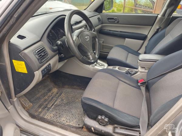Subaru Forester 2007 Šauļi, ar dzinēja tilpumu 2.00 L un nobraukumu 310 tūkst. km par 999 €, foto 5 vietnē AUTOMOTO.COM.LV