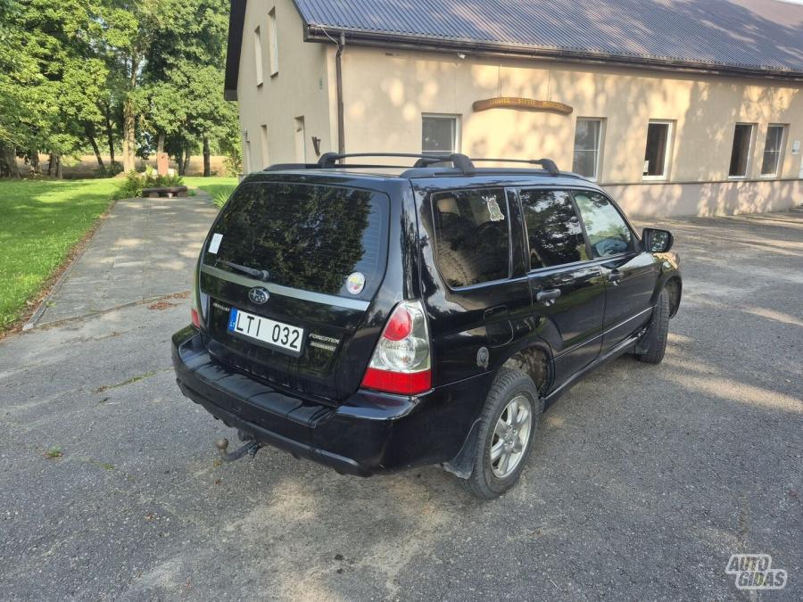 Subaru Forester 2007 in Vilkaviskis, with an engine capacity of 2.00 L and mileage of 300 thousand km for 2500 €, photo 4 on AUTOMOTO.COM.LV