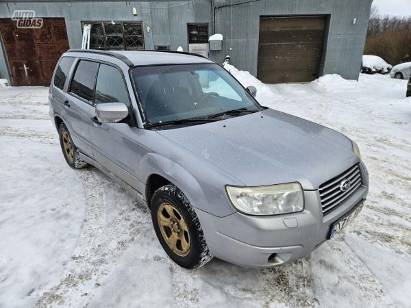 Subaru Forester 2008 in Ignalina, with an engine capacity of 2.00 L and mileage of 450 thousand km for 1650 €, photo 7 on AUTOMOTO.COM.LV