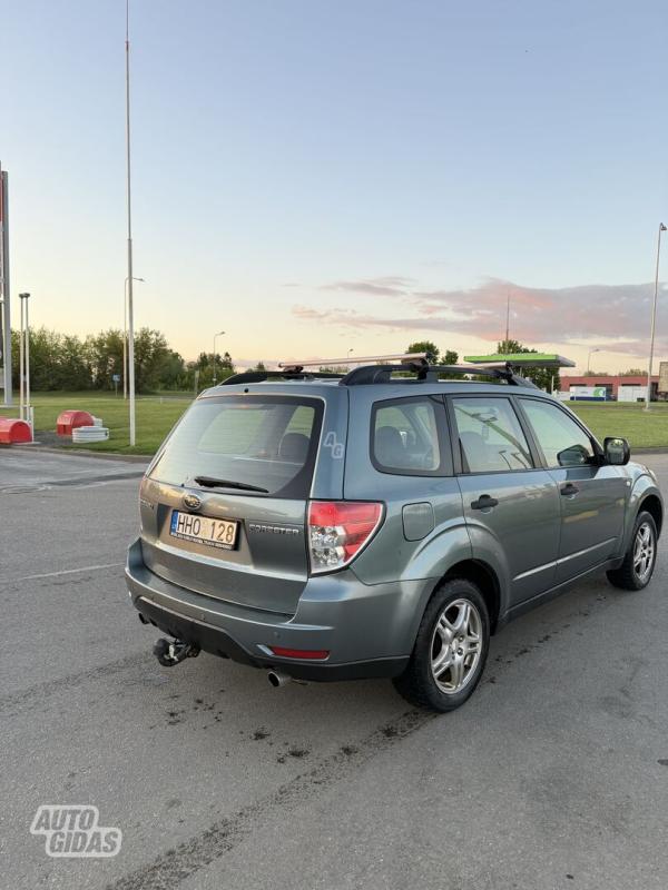 Subaru Forester 2008 in Panevezys, with an engine capacity of 2.00 L and mileage of 300 thousand km for 2750 €, photo 1 on AUTOMOTO.COM.LV