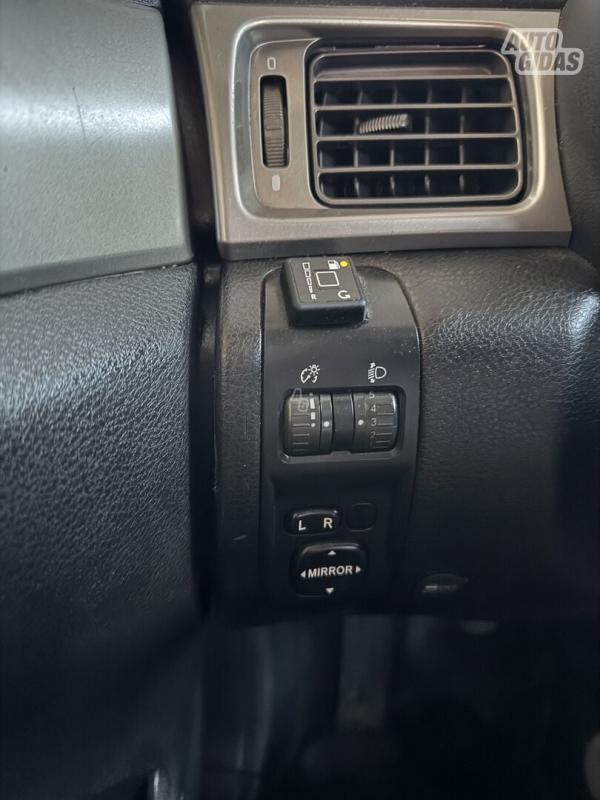 Subaru Forester 2008 in Panevezys, with an engine capacity of 2.00 L and mileage of 300 thousand km for 2750 €, photo 6 on AUTOMOTO.COM.LV