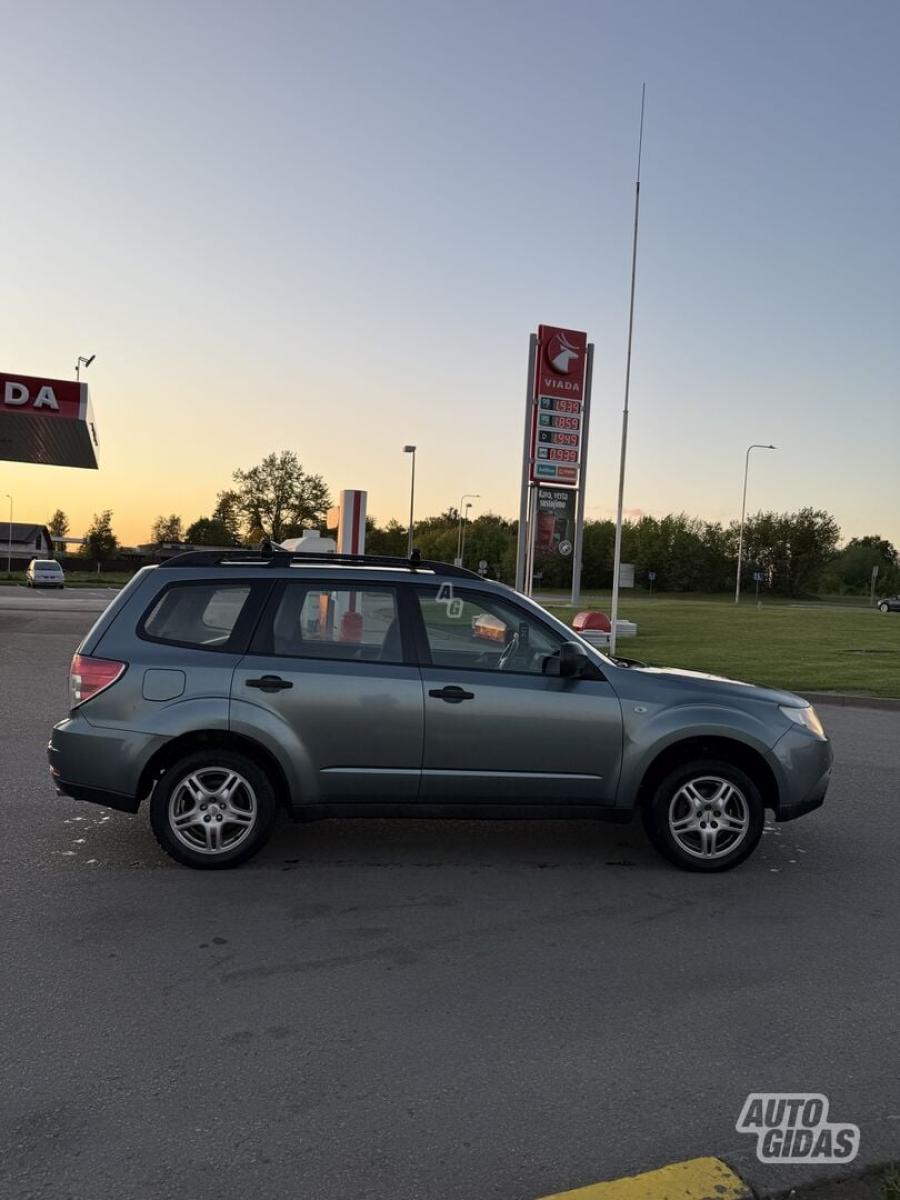 Subaru Forester 2008 in Panevezys, with an engine capacity of 2.00 L and mileage of 300 thousand km for 2750 €, photo 12 on AUTOMOTO.COM.LV