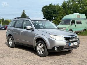 Subaru Forester 2008 in Silute, with an engine capacity of 2.00 L and mileage of 290 thousand km for 2200 €, photo 4 on AUTOMOTO.COM.LV