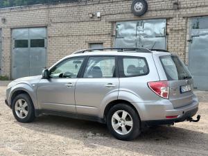 Subaru Forester 2008 in Silute, with an engine capacity of 2.00 L and mileage of 290 thousand km for 2200 €, photo 5 on AUTOMOTO.COM.LV