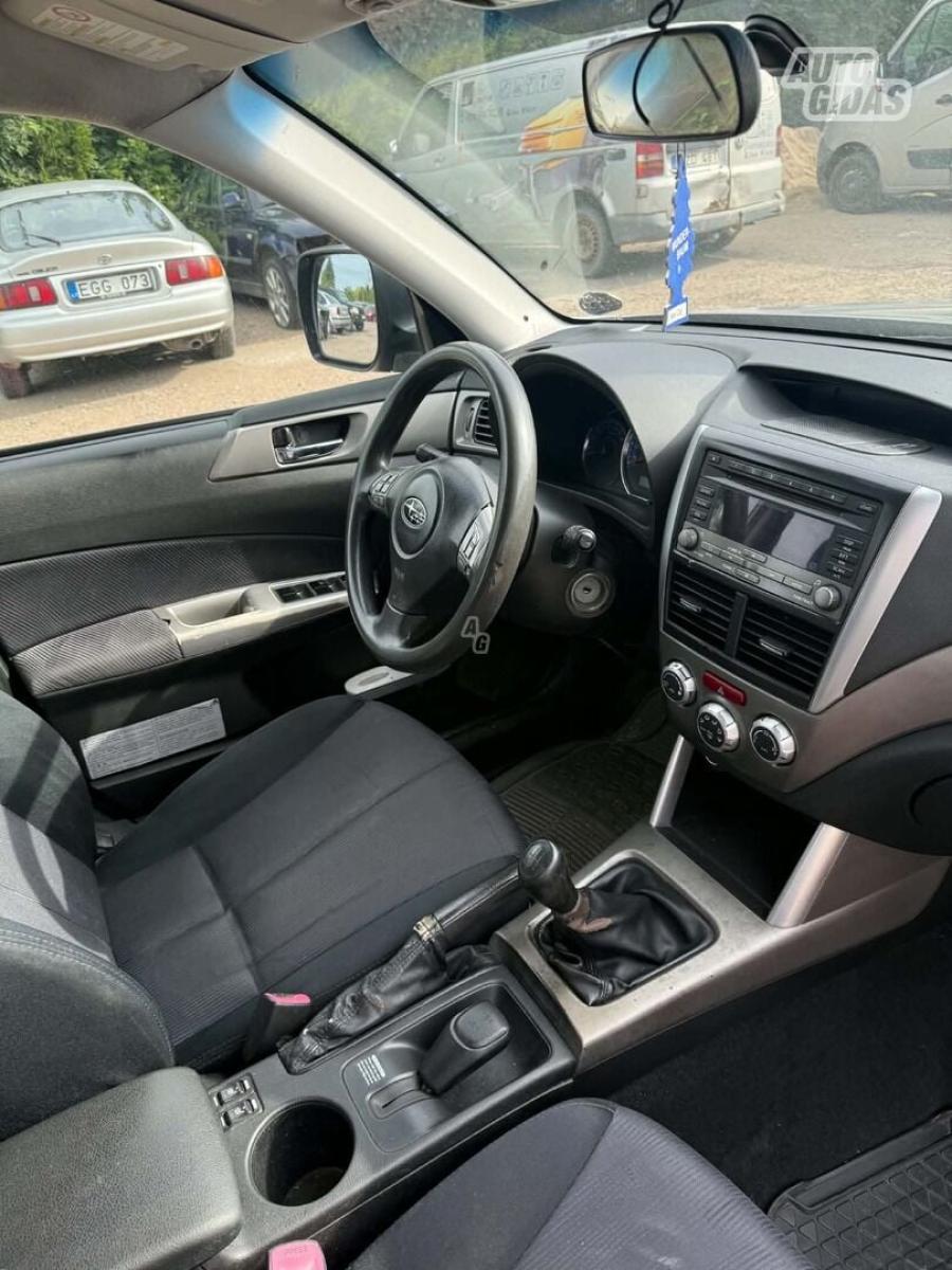 Subaru Forester 2008 in Silute, with an engine capacity of 2.00 L and mileage of 290 thousand km for 2200 €, photo 10 on AUTOMOTO.COM.LV