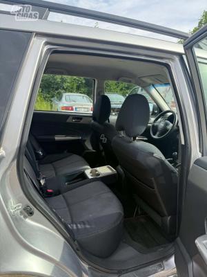 Subaru Forester 2008 in Silute, with an engine capacity of 2.00 L and mileage of 290 thousand km for 2200 €, photo 12 on AUTOMOTO.COM.LV
