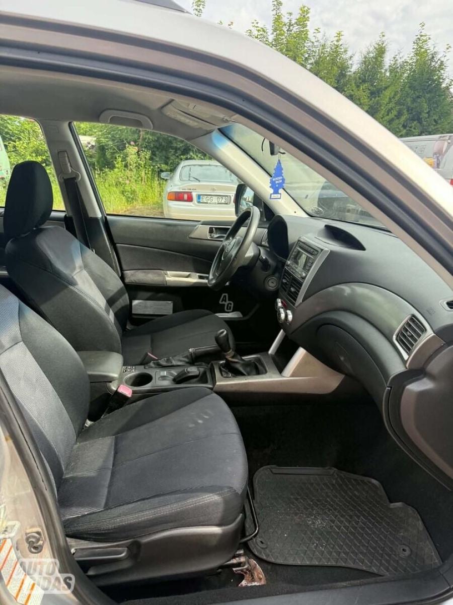 Subaru Forester 2008 in Silute, with an engine capacity of 2.00 L and mileage of 290 thousand km for 2200 €, photo 11 on AUTOMOTO.COM.LV