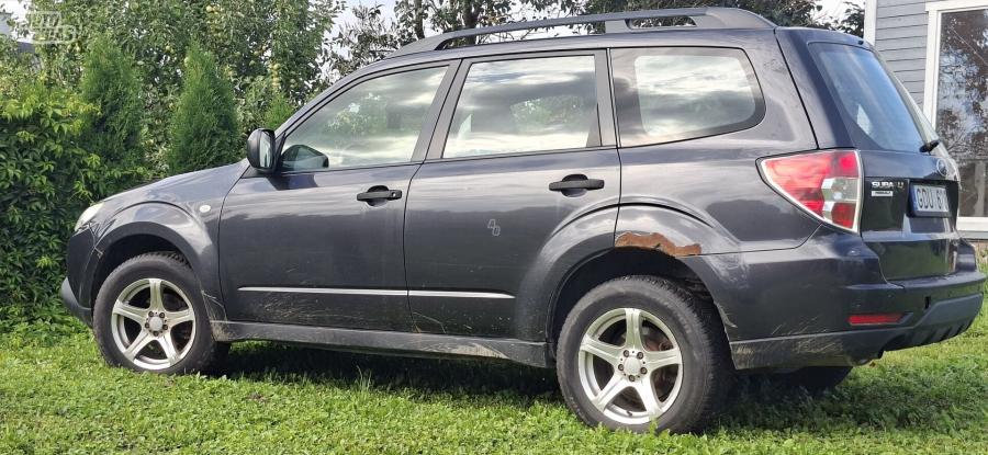 Subaru Forester 2008 in Alytus, with an engine capacity of 2.00 L and mileage of 290 thousand km for 2600 €, photo 1 on AUTOMOTO.COM.LV