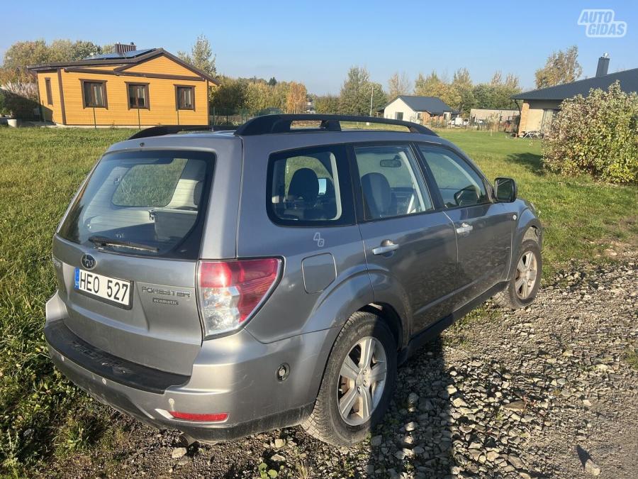 Subaru Forester 2008 in Kaunas, with an engine capacity of 2.00 L and mileage of 299 thousand km for 1100 €, photo 7 on AUTOMOTO.COM.LV