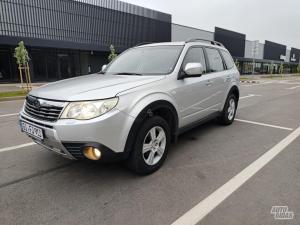Subaru Forester 2009 in Utena, with an engine capacity of 2.00 L and mileage of 193 thousand km for 5900 €, photo 4 on AUTOMOTO.COM.LV