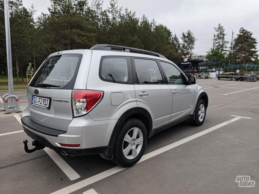 Subaru Forester 2009 in Utena, with an engine capacity of 2.00 L and mileage of 193 thousand km for 5900 €, photo 8 on AUTOMOTO.COM.LV