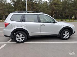 Subaru Forester 2009 in Utena, with an engine capacity of 2.00 L and mileage of 193 thousand km for 5900 €, photo 9 on AUTOMOTO.COM.LV