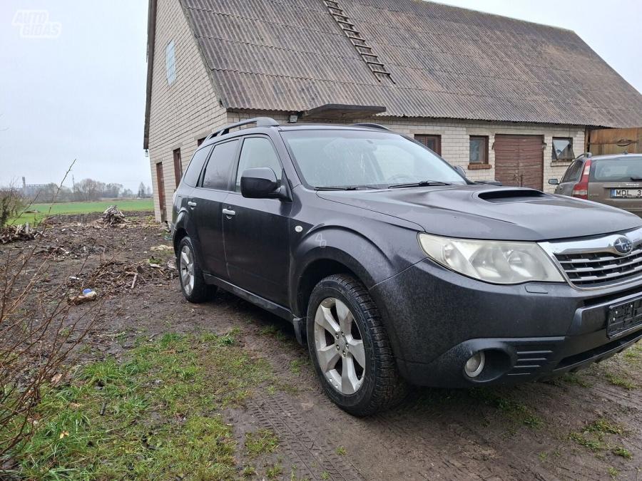 Subaru Forester 2010 Panevēža, ar dzinēja tilpumu 2.00 L un nobraukumu 534 tūkst. km par 1200 €, foto 3 vietnē AUTOMOTO.COM.LV