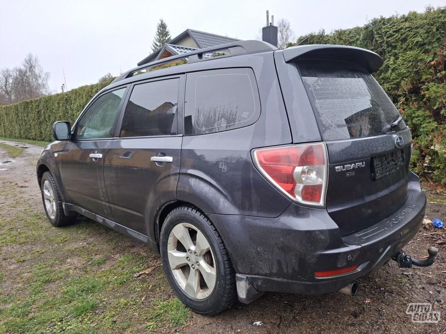 Subaru Forester 2010 Panevēža, ar dzinēja tilpumu 2.00 L un nobraukumu 534 tūkst. km par 1200 €, foto 4 vietnē AUTOMOTO.COM.LV