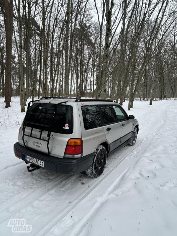 Subaru Forester 2010 in Sakiai, with an engine capacity of 2.00 L and mileage of 266 thousand km for 1600 €, photo 5 on AUTOMOTO.COM.LV