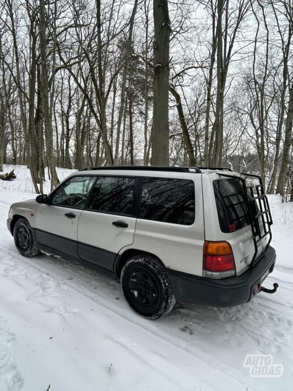Subaru Forester 2010 in Sakiai, with an engine capacity of 2.00 L and mileage of 266 thousand km for 1600 €, photo 6 on AUTOMOTO.COM.LV